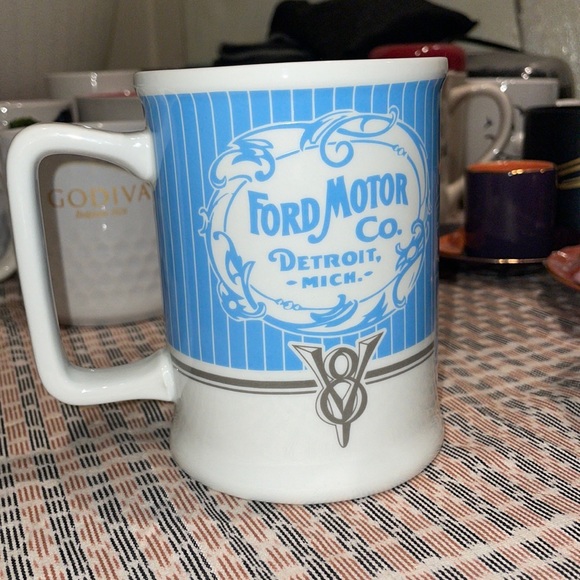 CHOKO Authentics | Kitchen | Ford Motor V8 Mug This Super Cool Retro ...